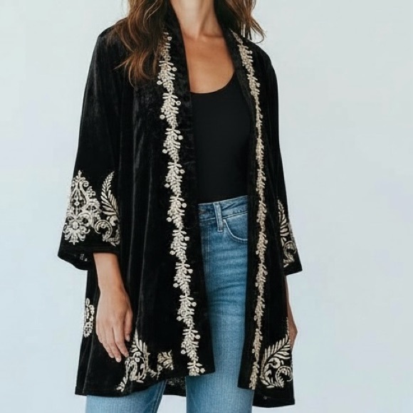 ANDREE BY UNIT | Jackets & Coats | Andree By Unit Black Velvet Kimono ...